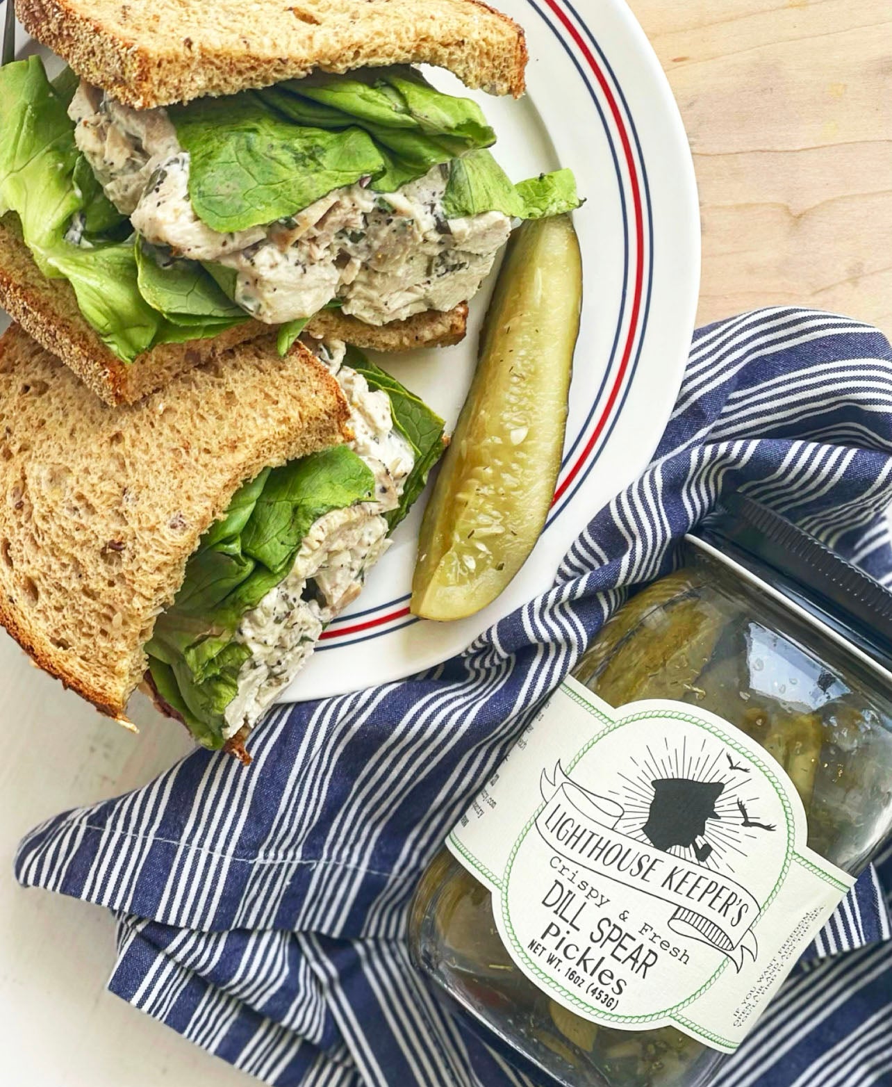 Crispy & Fresh Dill Pickles – Lighthouse Keeper's Pantry